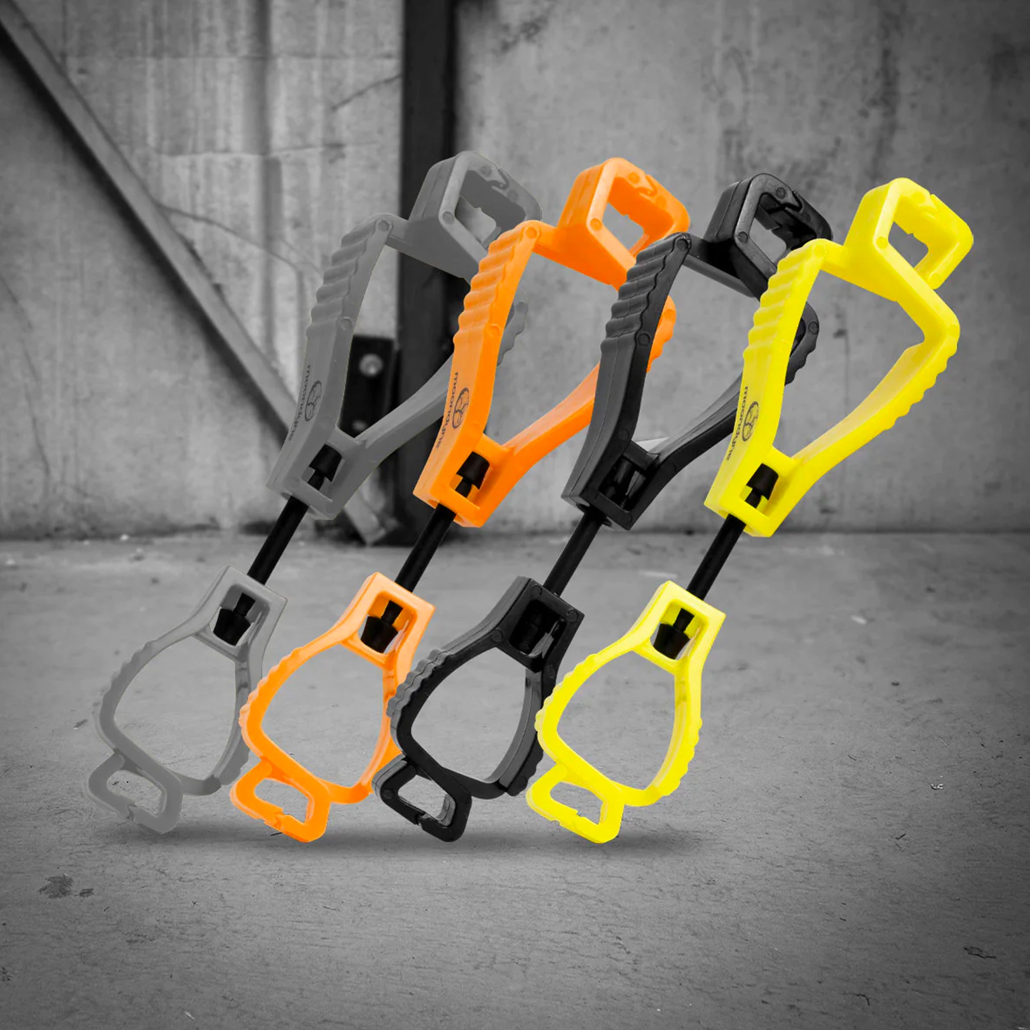 GLOVE CLIPS - MOONDYNE